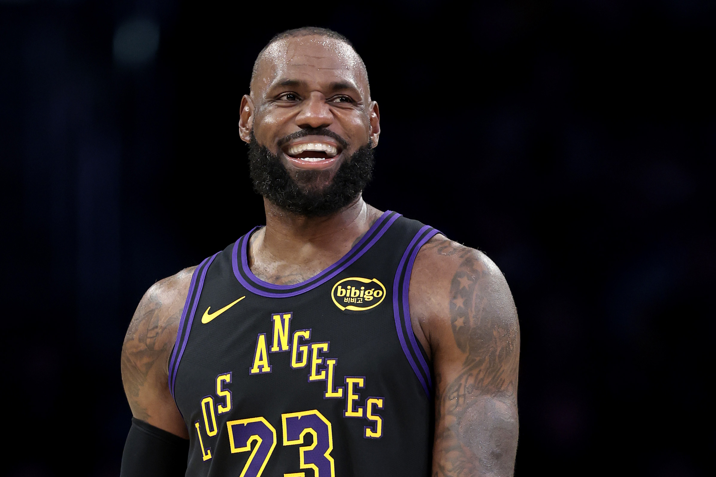 LeBron James needs to come back to the Lakers next season — here's why
