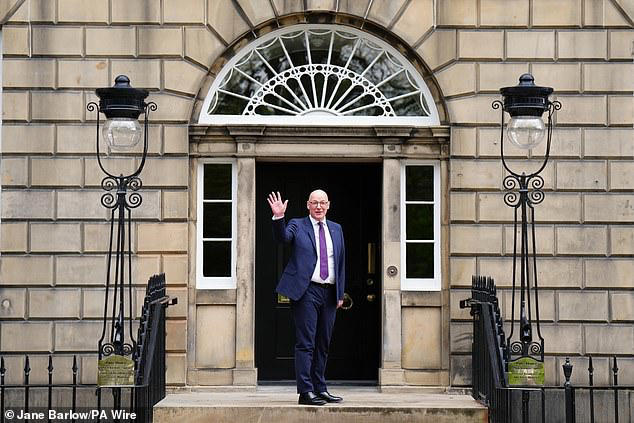 Swinney unveils new cabinet packed with yesterday's 'flops and deadbeats'