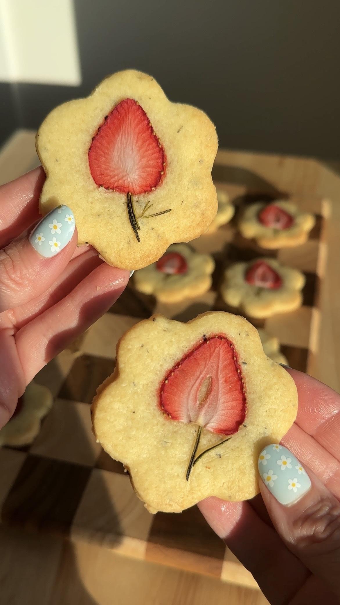 Rosemary shortbread flower cookies