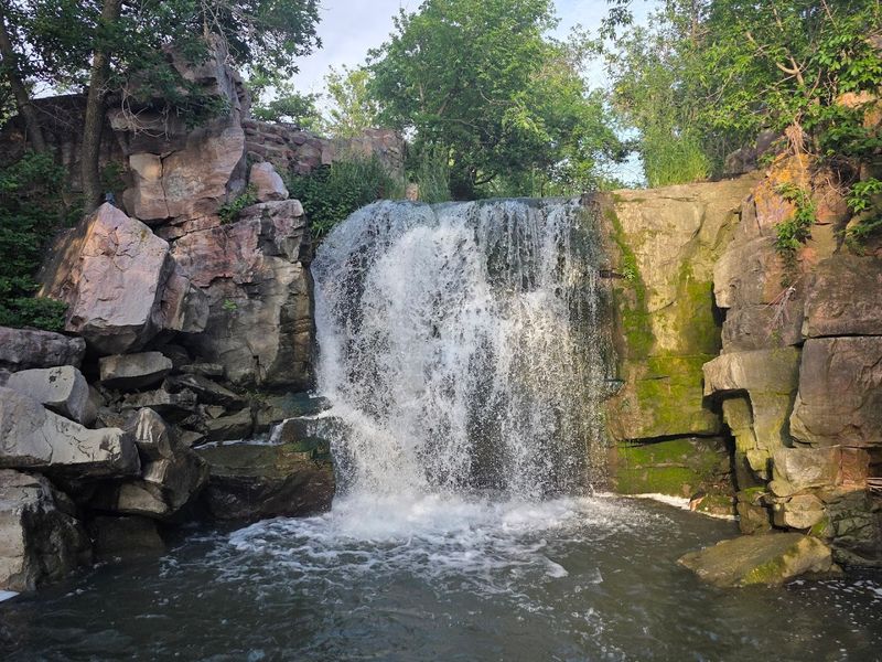 This Minnesota natural area has boulders that sing when you tap them ...