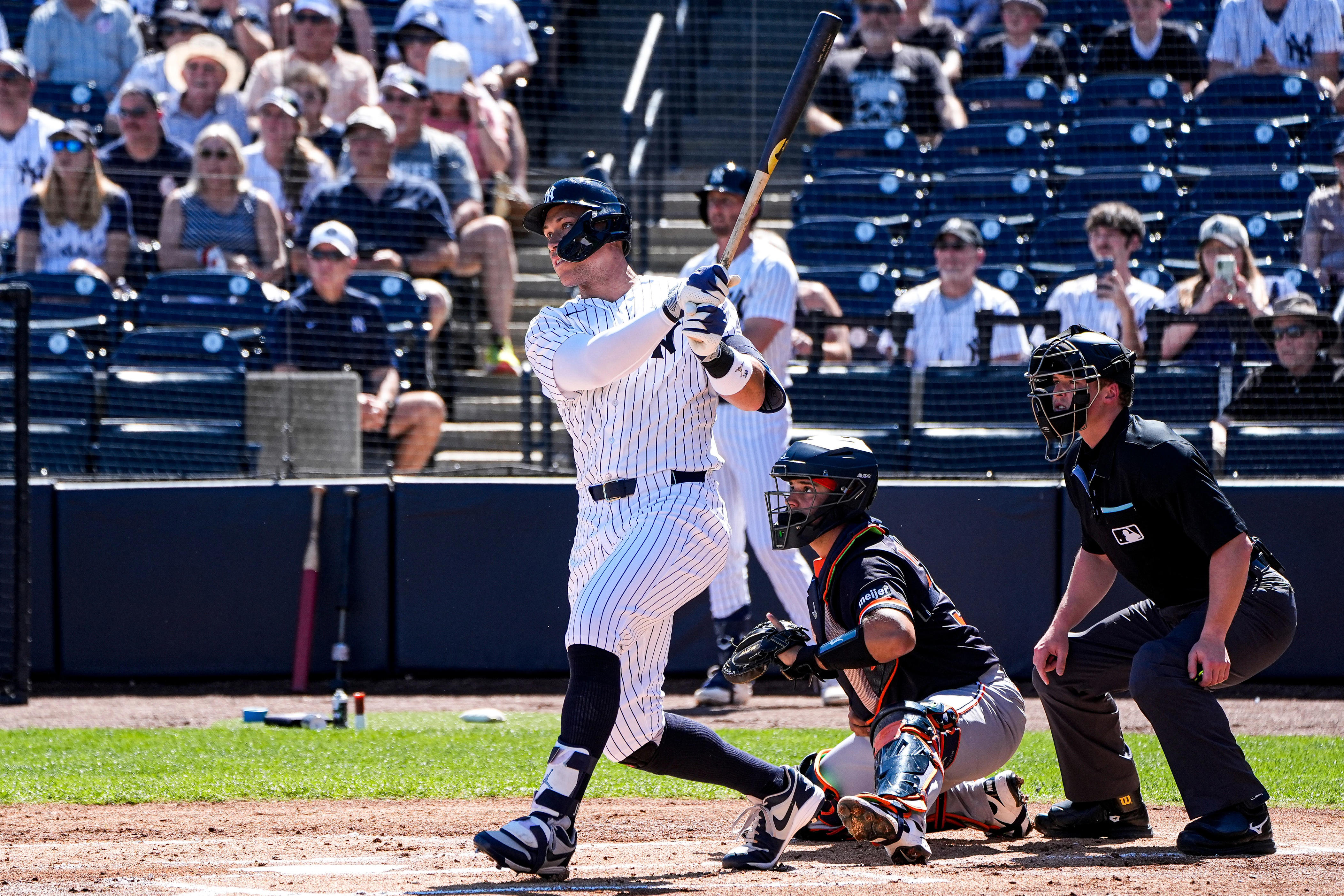 Yankees captain Aaron Judge on pace to set MLB home run record history