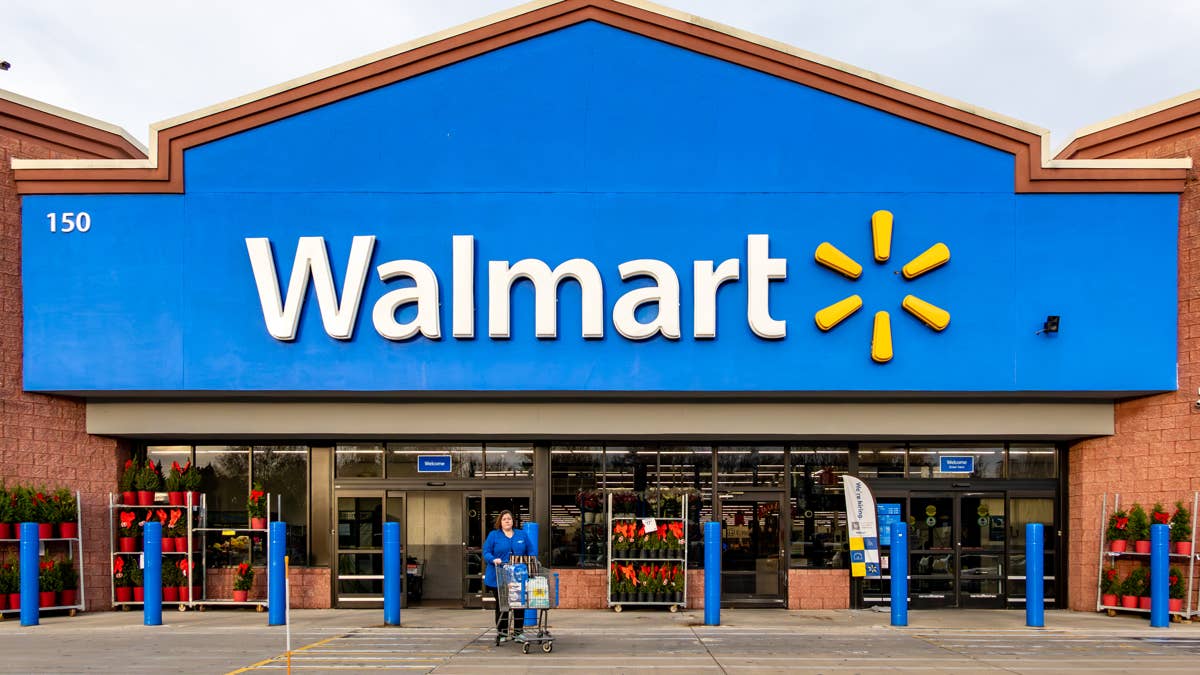 Walmart offers Lofka 3-piece rocking patio set for just $67 — perfect ...