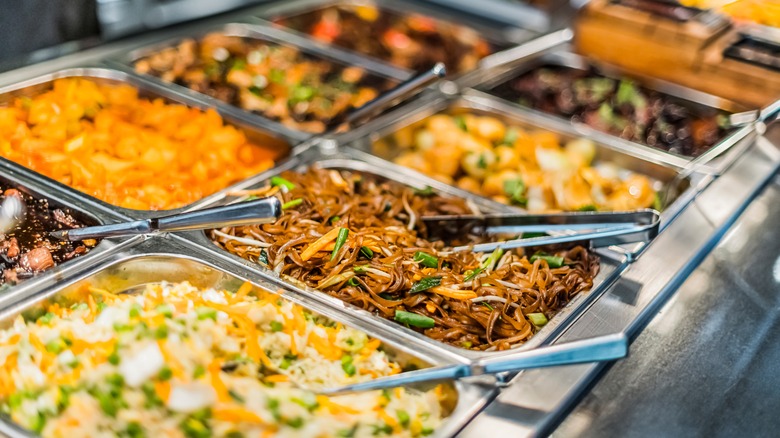 20 tips you need to navigate any buffet