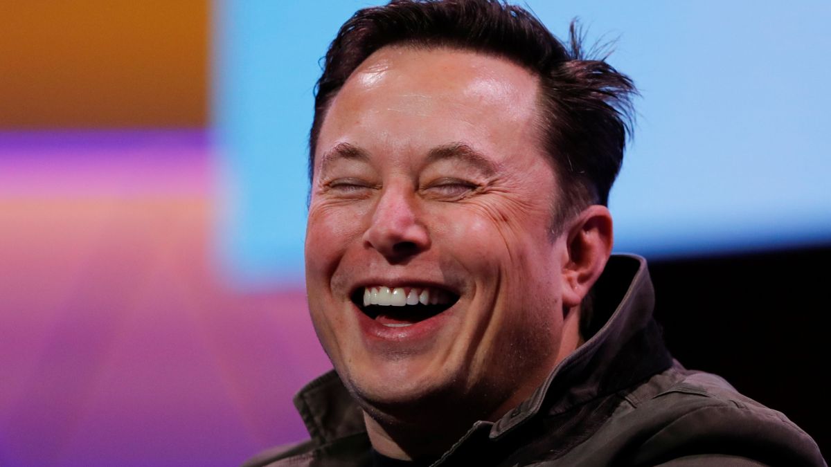 SpaceX, de Elon Musk, faz pedido de IPO trilionário