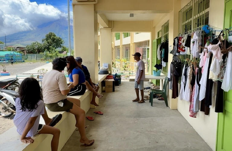 50 Mayon evacuees in Albay down with chickenpox