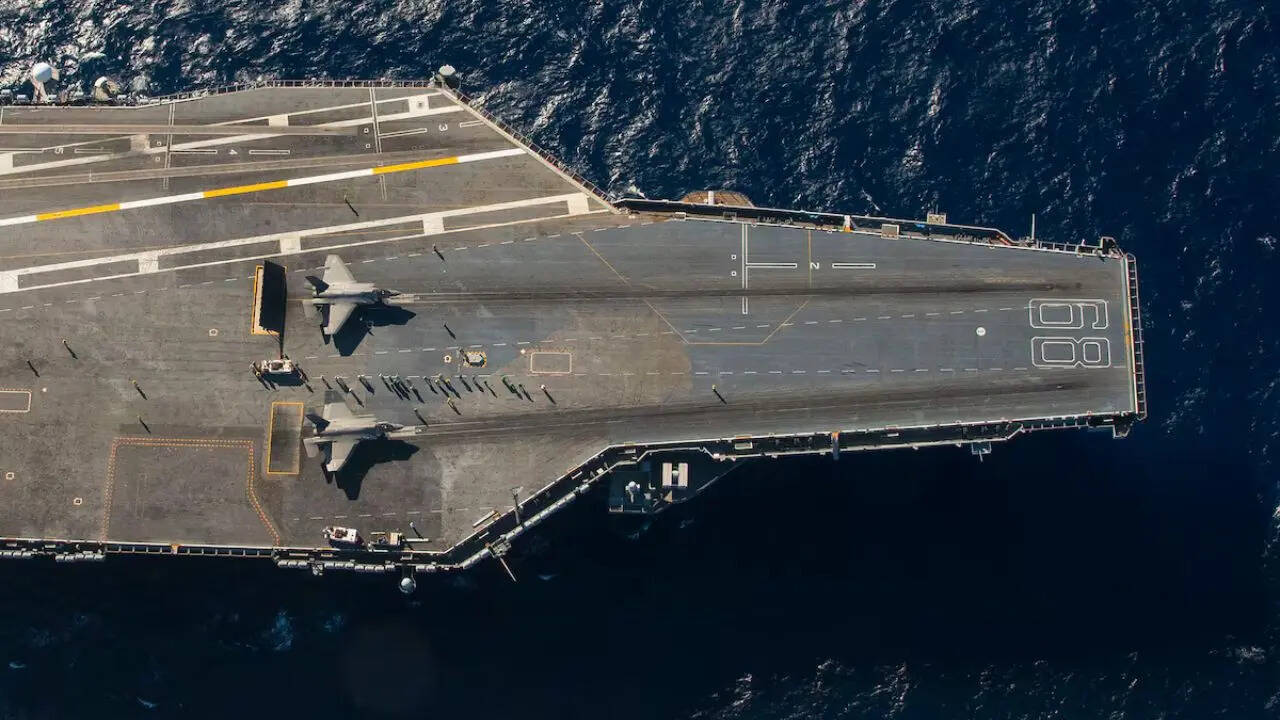 USS Nimitz carrier strike group arrives in Caribbean as US turns up the ...