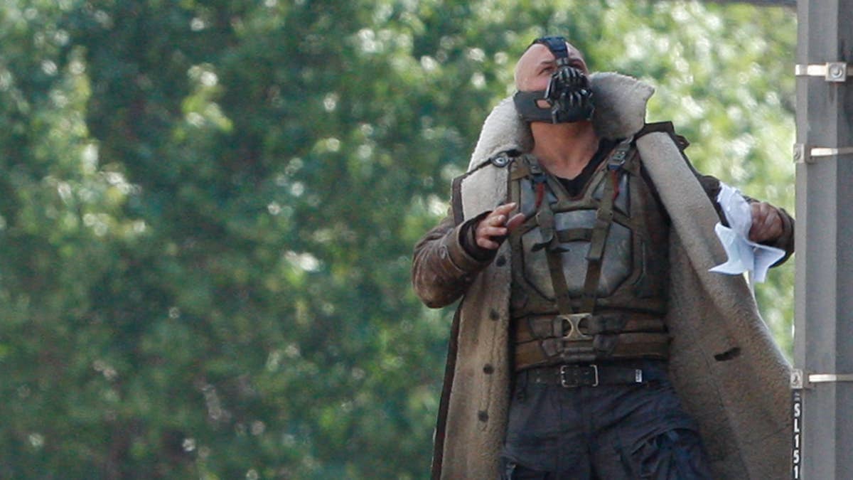 NFL rookie Rueben Bain Jr. unveils custom Bane facemask inspired by ...