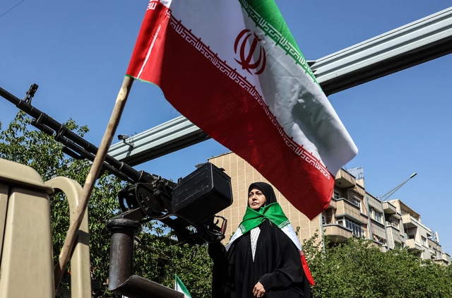 Iran weighs US offer as Trump says peace talks on 'borderline'