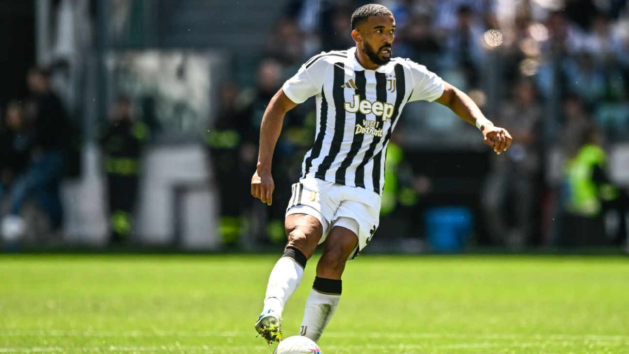 Transfer rumors, news: Man United, Liverpool eye move for Bremer