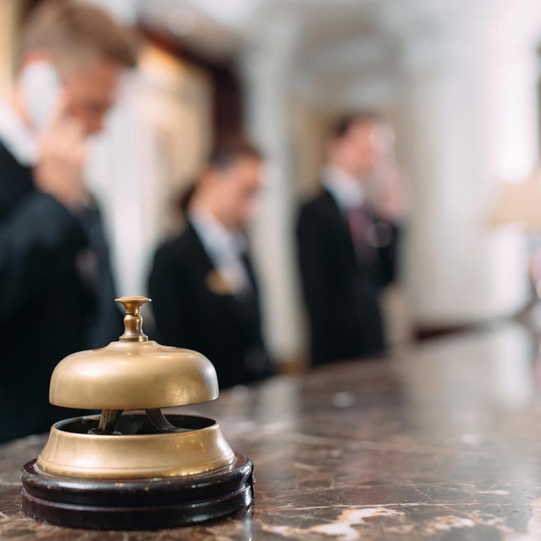 Travelzoo's new hotline helps travelers deal with emergencies abroad