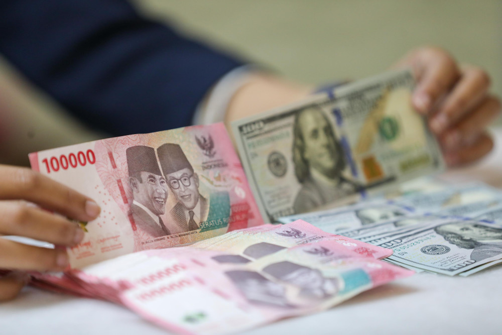 Nilai tukar rupiah terapresiasi ke Rp17.653 per dolar AS saat greenback ...