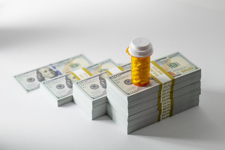 Medicare 2027: Projected IRMAA brackets and surcharges for parts B and D