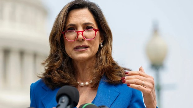 Senate Judiciary Committee clears No Fakes Act