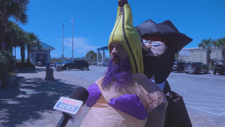 North Myrtle Beach 'Banana Man' spreads positivity one step at a time