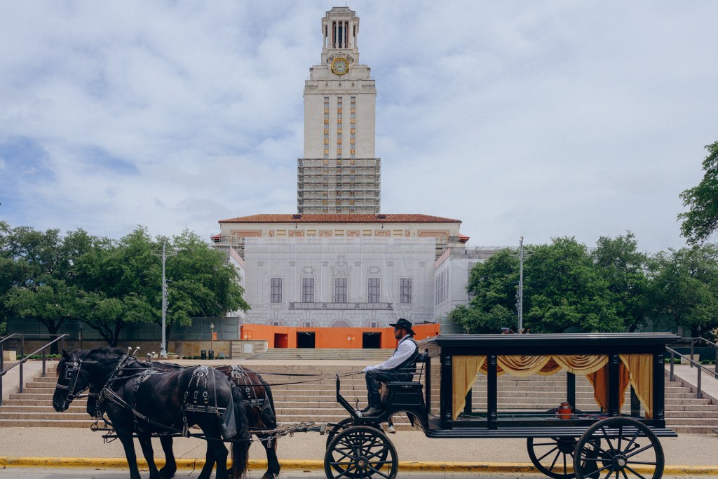 Mock funeral mourns death of academic freedom before UT System updates ...