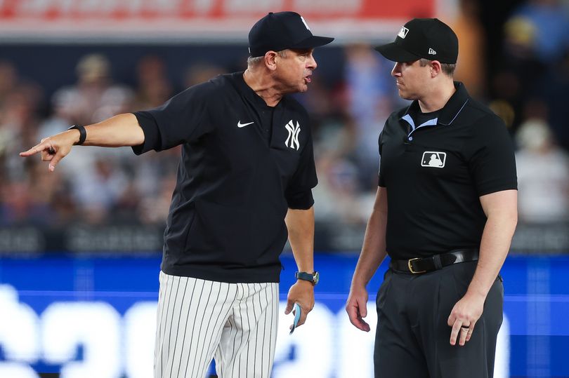 Yankees manager Aaron Boone ejected by umpire he has history with