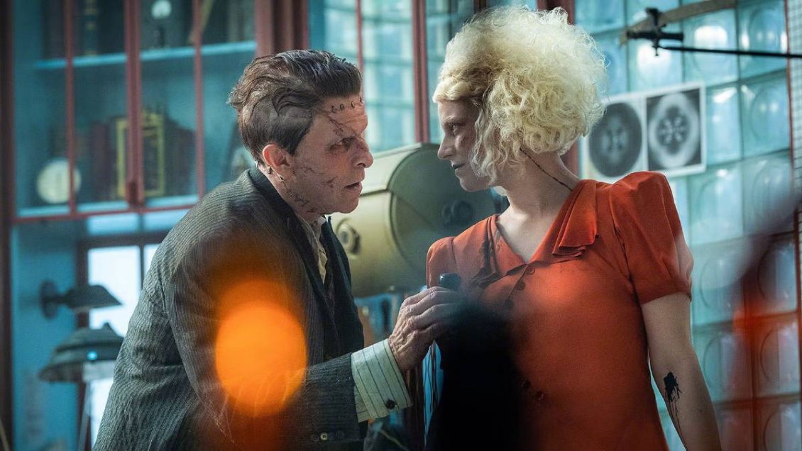 Christian Bale y Jessie Buckley llegan al streaming con «La novia»