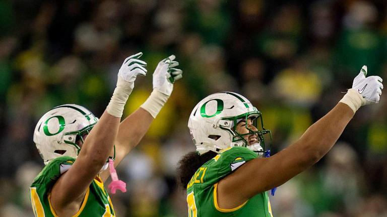 Oregon Ducks battling Ohio State for five-star defensive lineman recruit
