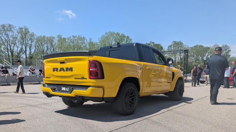 Hellcat-powered 2027 Ram 1500 Rumble Bee is the right truck at the ...