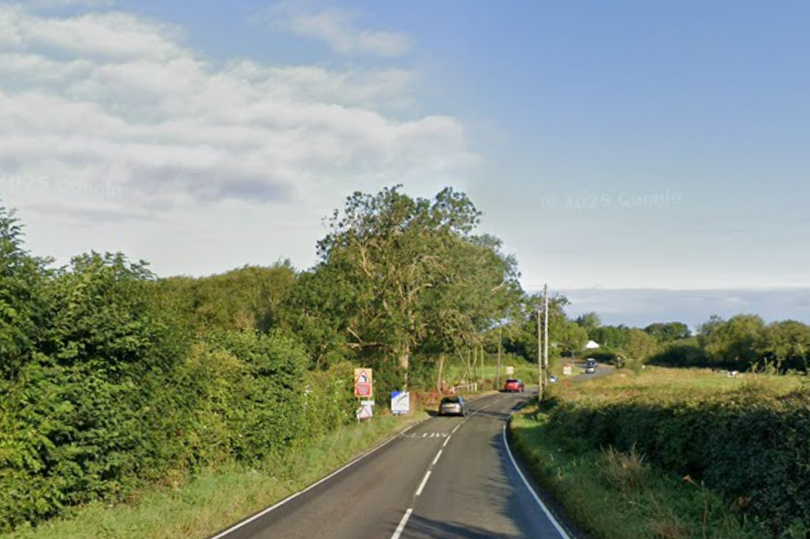 Countesthorpe road closed after late night crash as police at scene