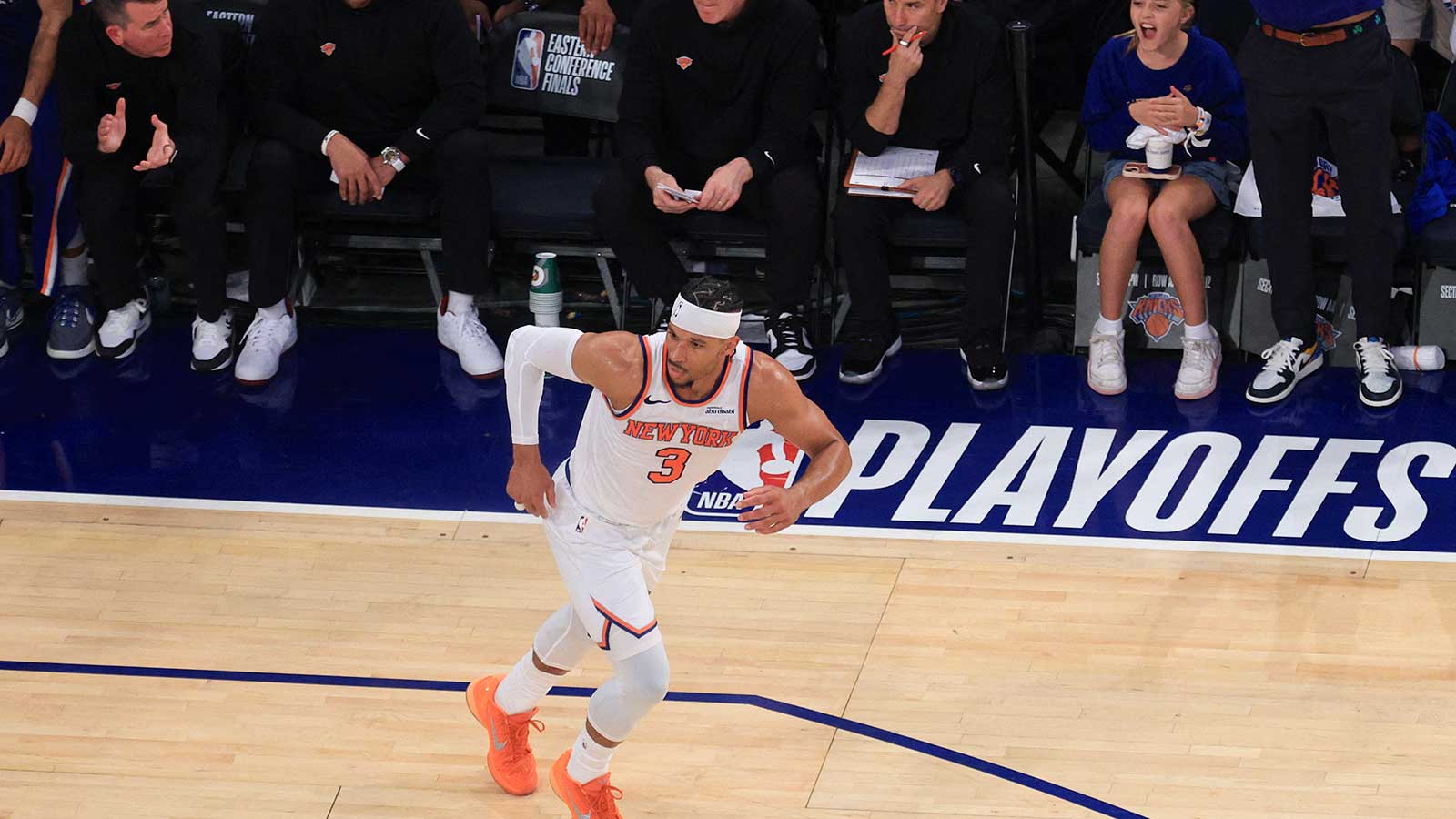 Knicks guard Josh Hart’s cheeky response to Jimmy Fallon’s untied shoes ...