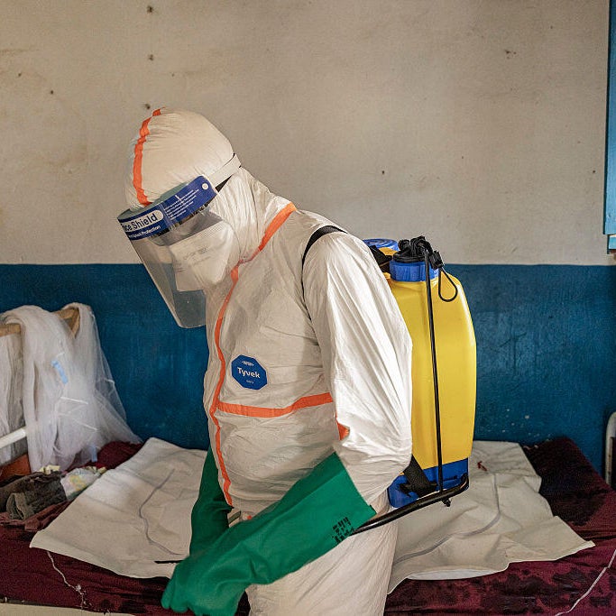 DHS to tighten Ebola-related flight restrictions for some foreign travelers
