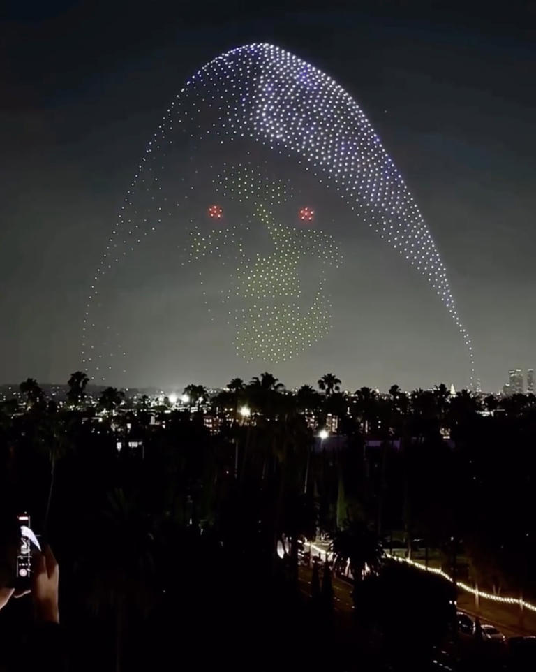 Hundreds of drones light up LA sky for record-breaking aerial display