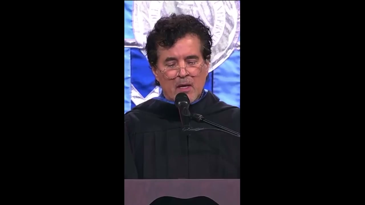 Graduates boo 'AI speech' at Tennessee University ceremony