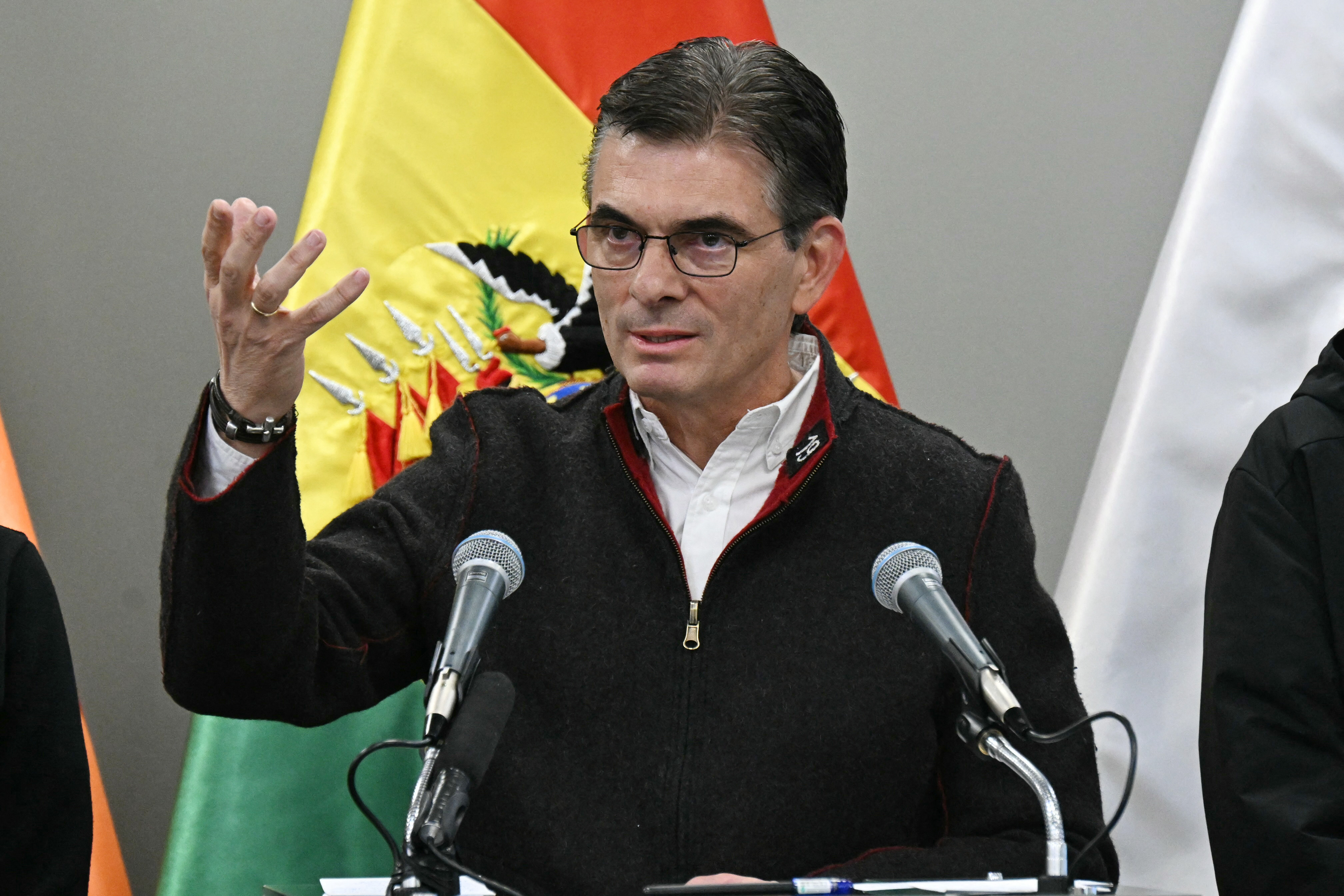 Bolivian president to reshuffle cabinet amid anti-government protests