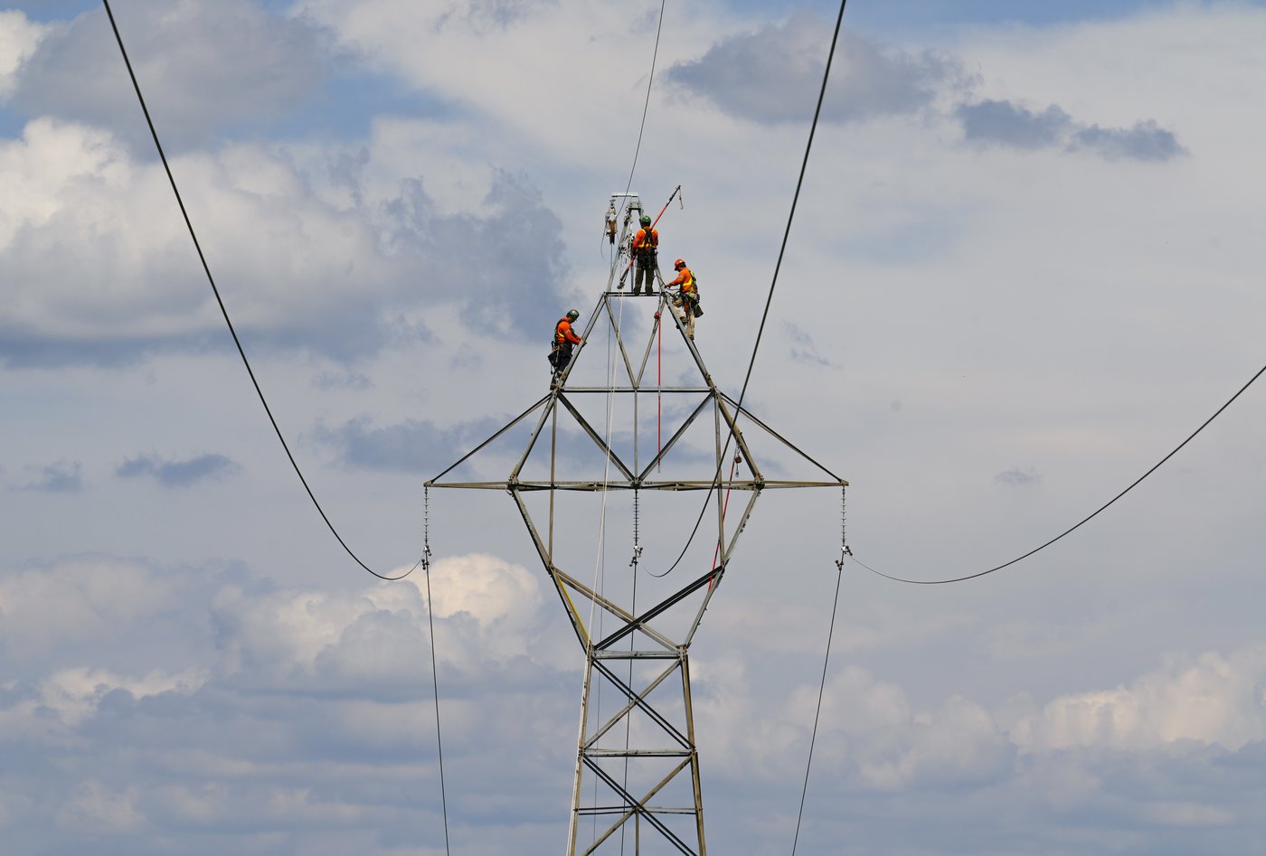 Crews restore power to storm-battered Ontario as tornado teams probe damage