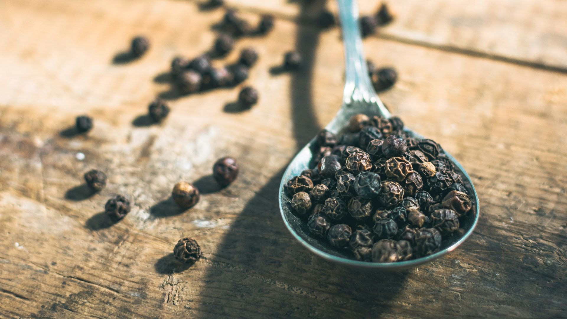 10 ingredients that add heat without spice & 10 that bring real fire