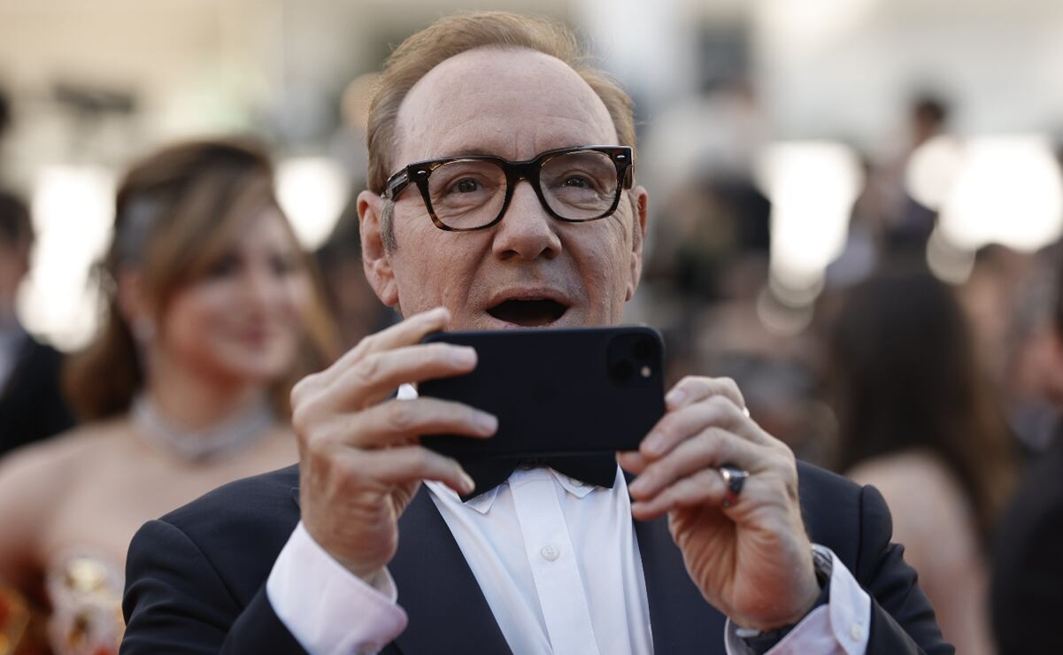 Señalado y apartado de Hollywood, Kevin Spacey vuelve a desfilar en Cannes