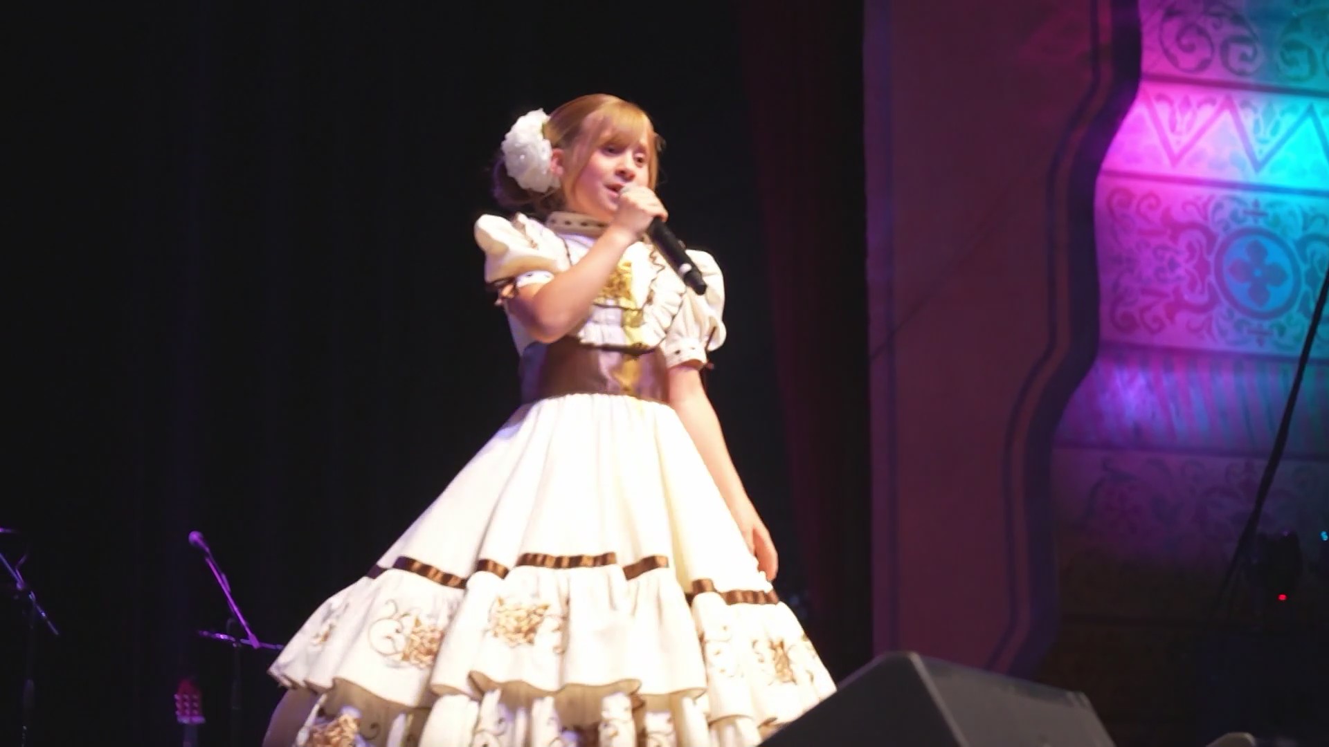 9-year-old turned mariachi star performs in Visalia