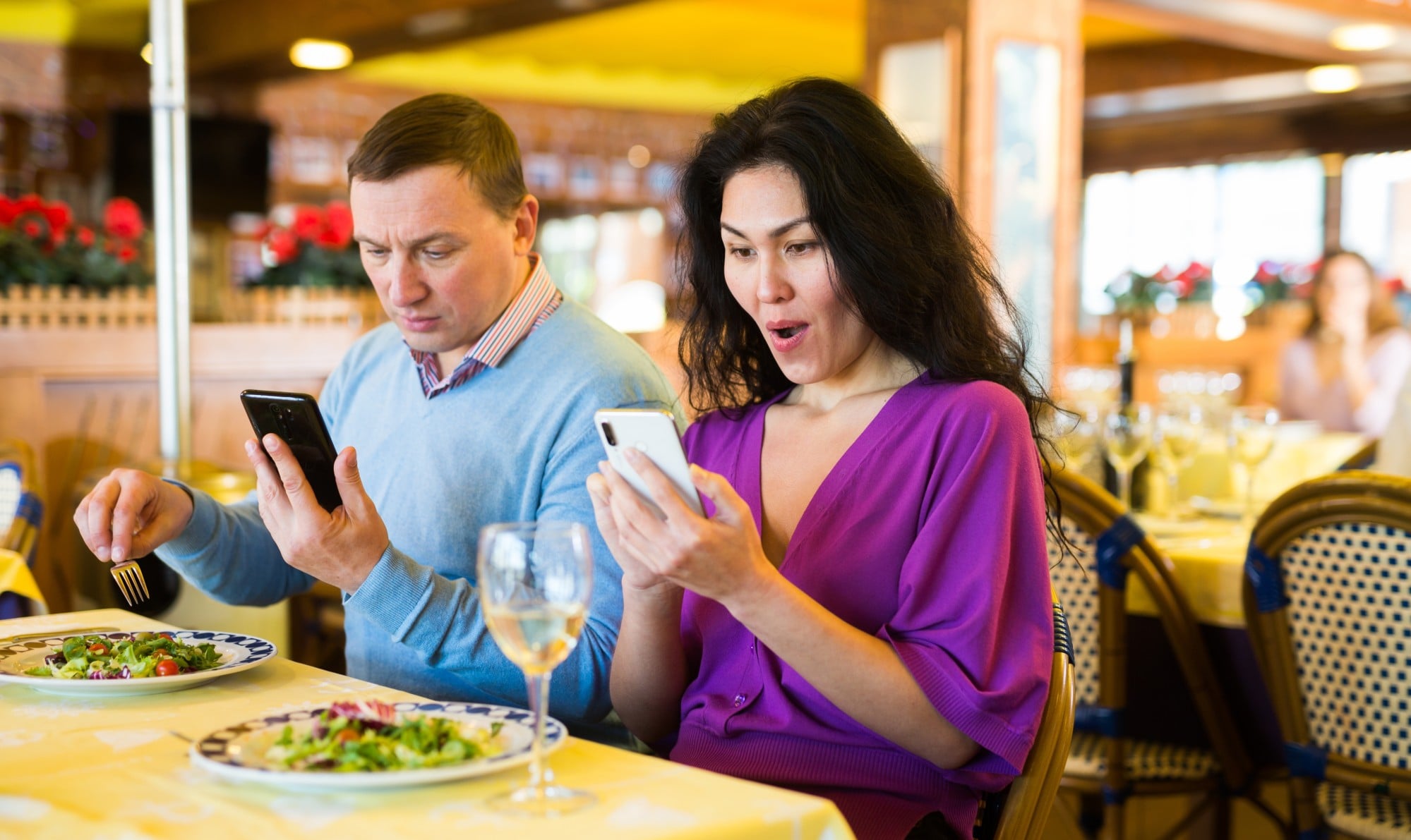 Why do so many people in Hong Kong eat too fast or too slow?
