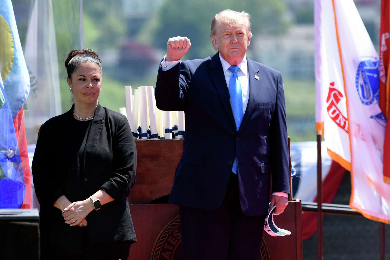 Dan Haar: Trump's Coast Guard graduation speech shows he can inspire ...