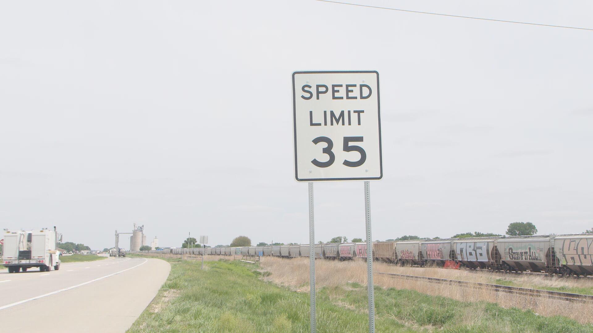 Iowa DOT extends 35 mph speed limit on Highway 75 inside Hinton, IA ...