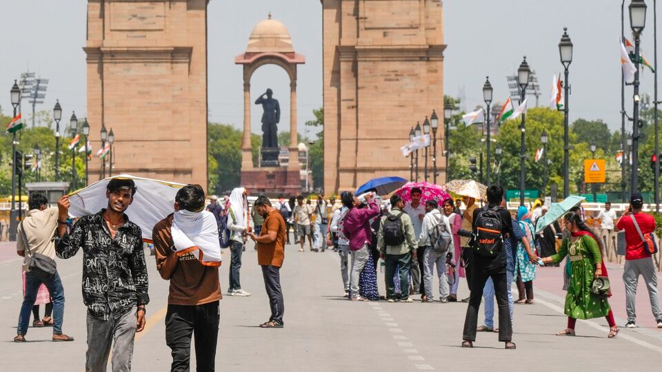 IMD issues 'severe' heatwave warning for Delhi, MP, Telangana; heavy ...