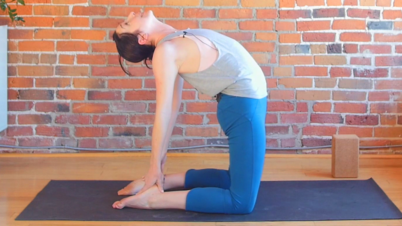 Camel pose backbend tutorial for better alignment