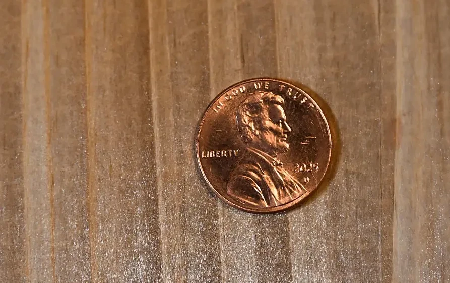Final US penny minted as collectors seek rare coin value