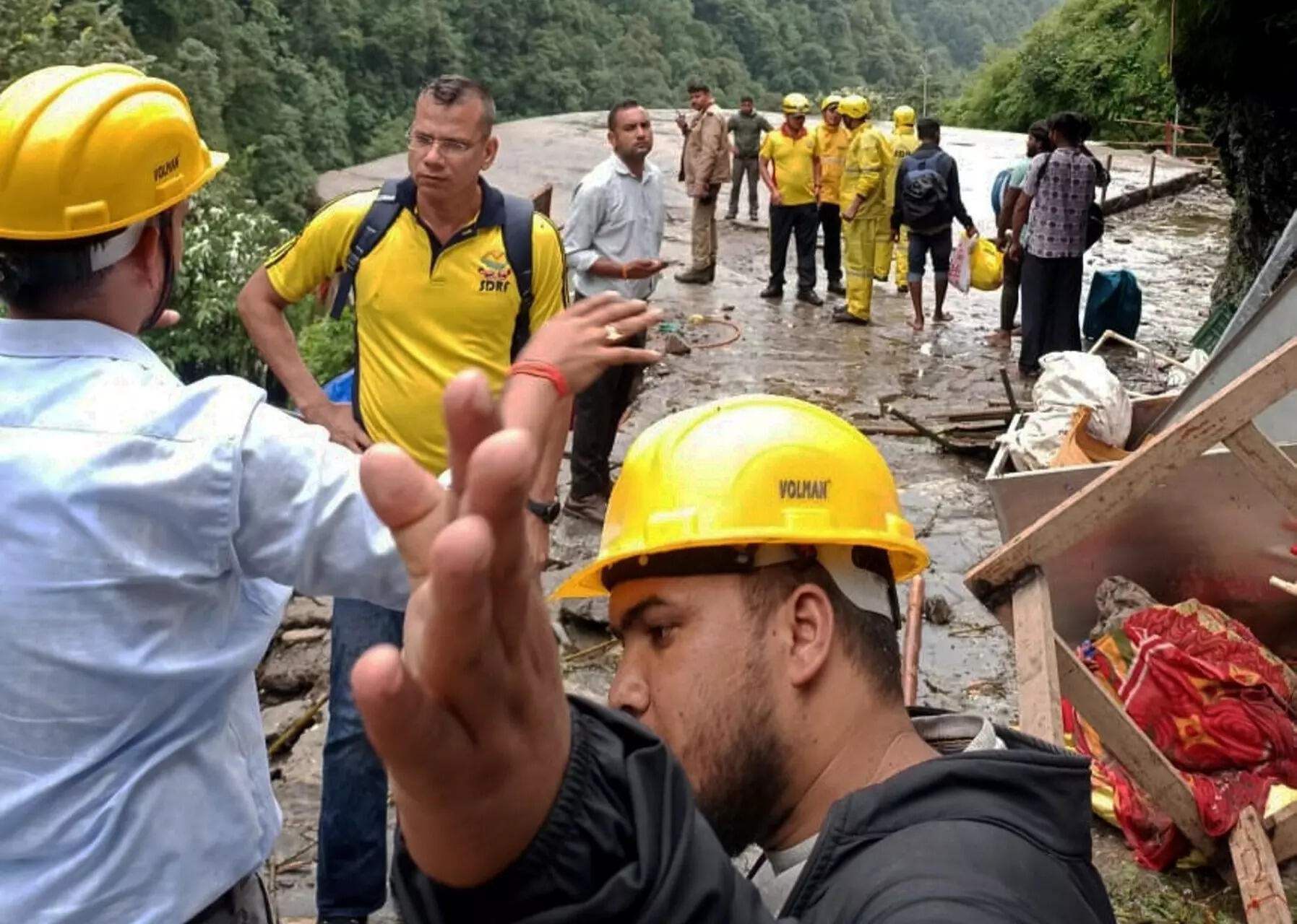 Over 10,000 Kedarnath pilgrims rescued after massive landslide in ...