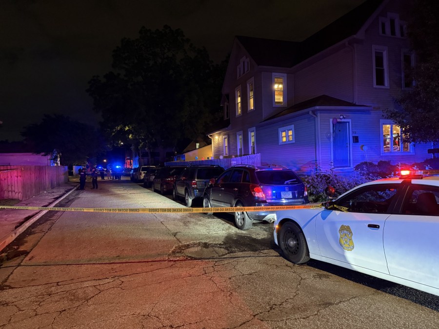 1 juvenile dead, 1 critical in shooting on Indianapolis’ near south side