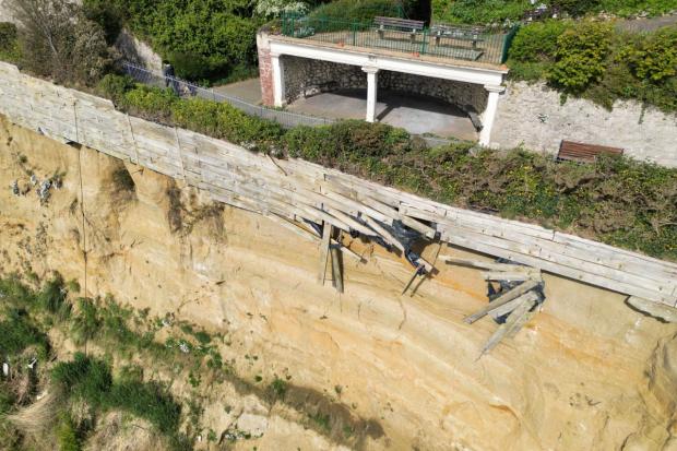 Council monitoring Sandown cliff collapse after debris falls behind cafe