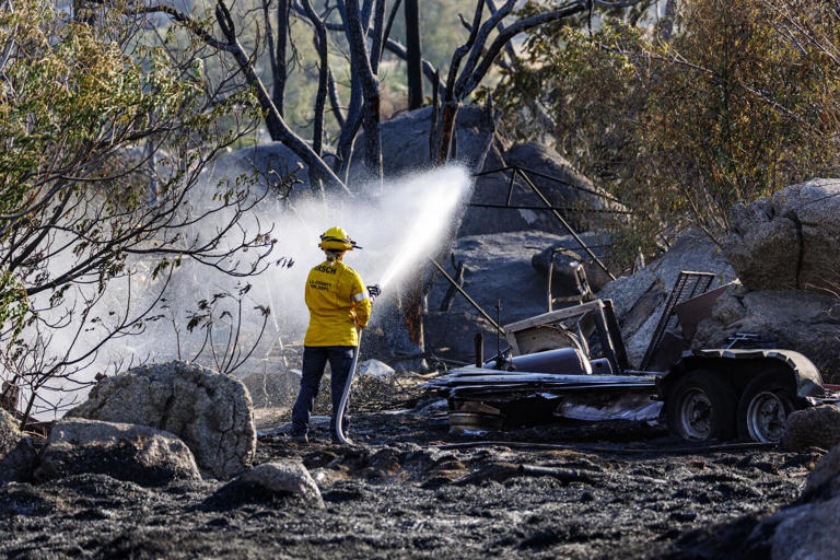 Containment grows on Sandy fire, other SoCal blazes. But shifting winds ...