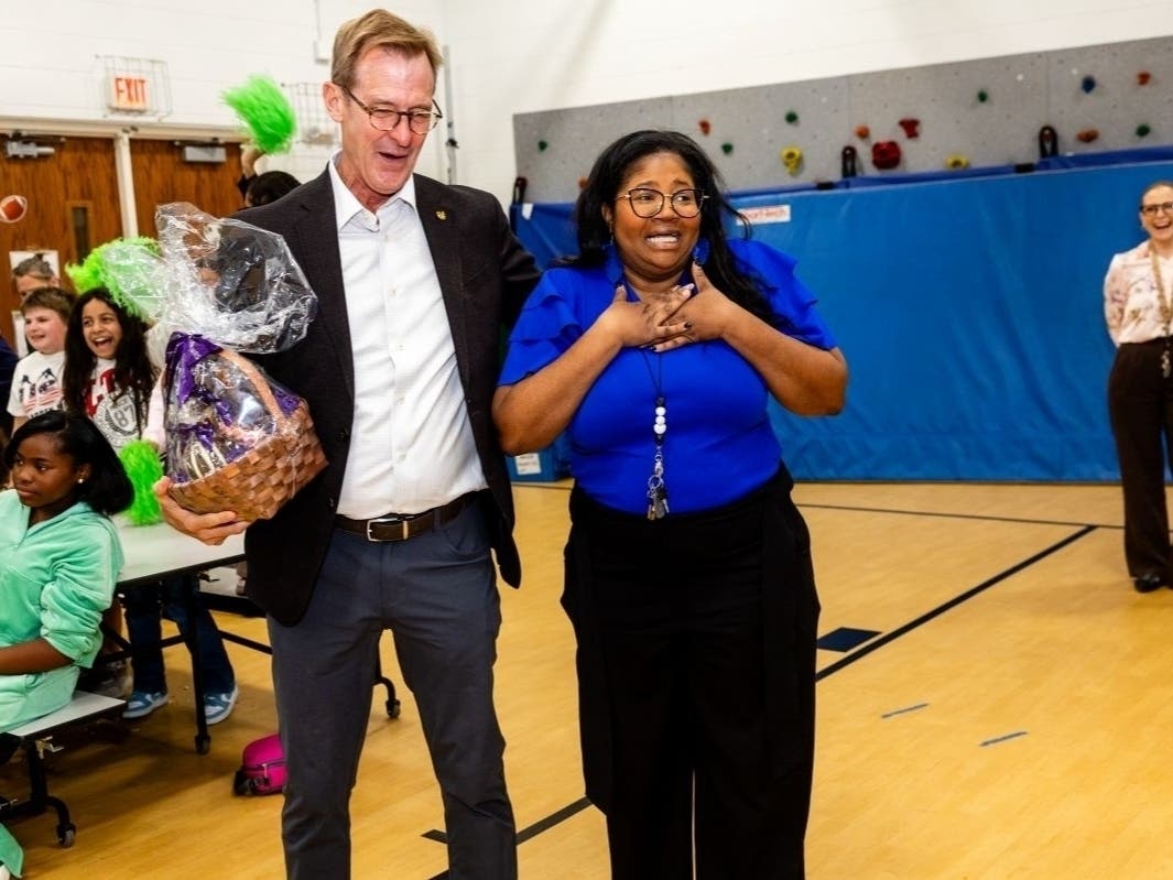 Northwest Elementary School math teacher, Shavon Brewer, receives ...