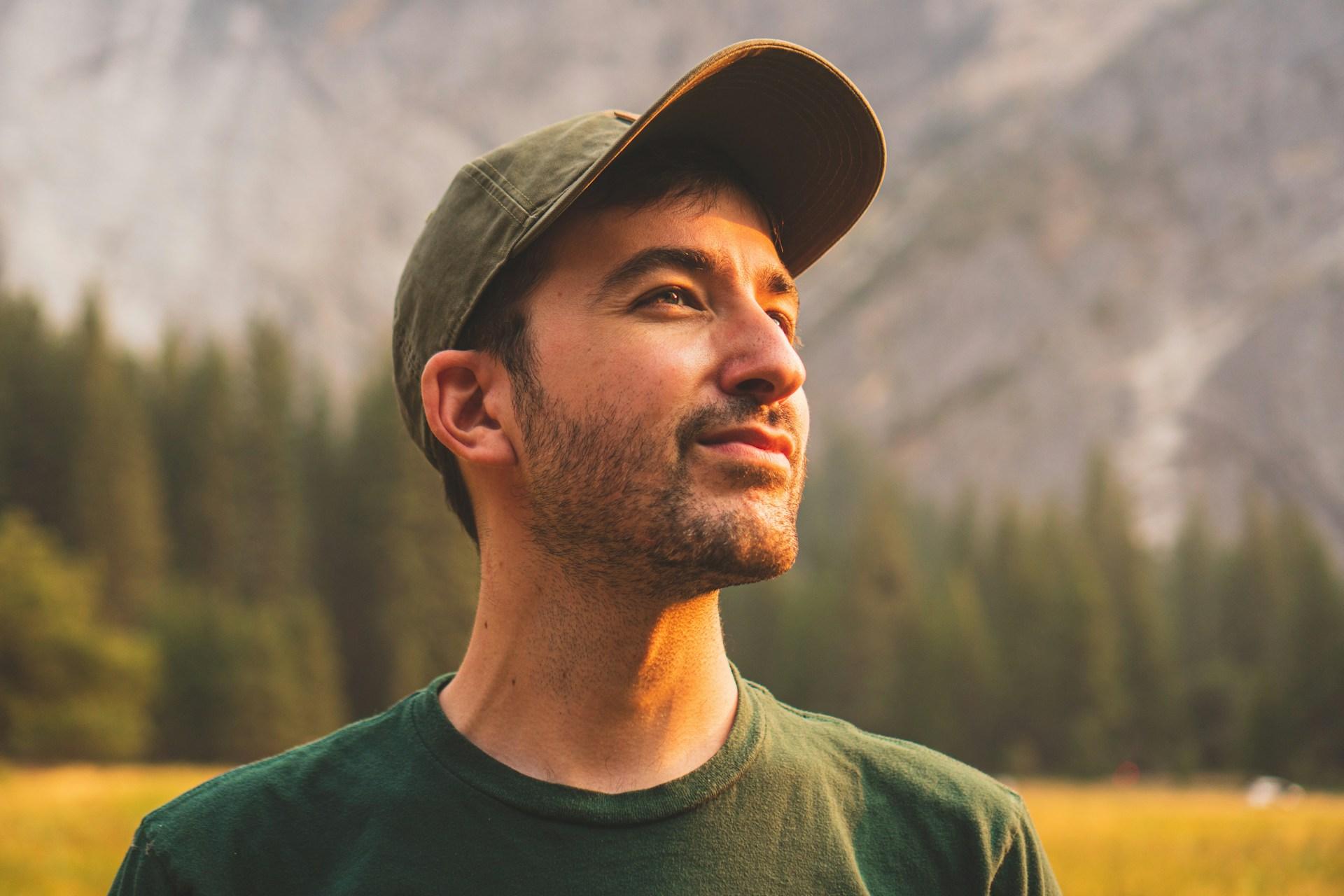12 traits of men who are comfortable being alone (and not lonely)
