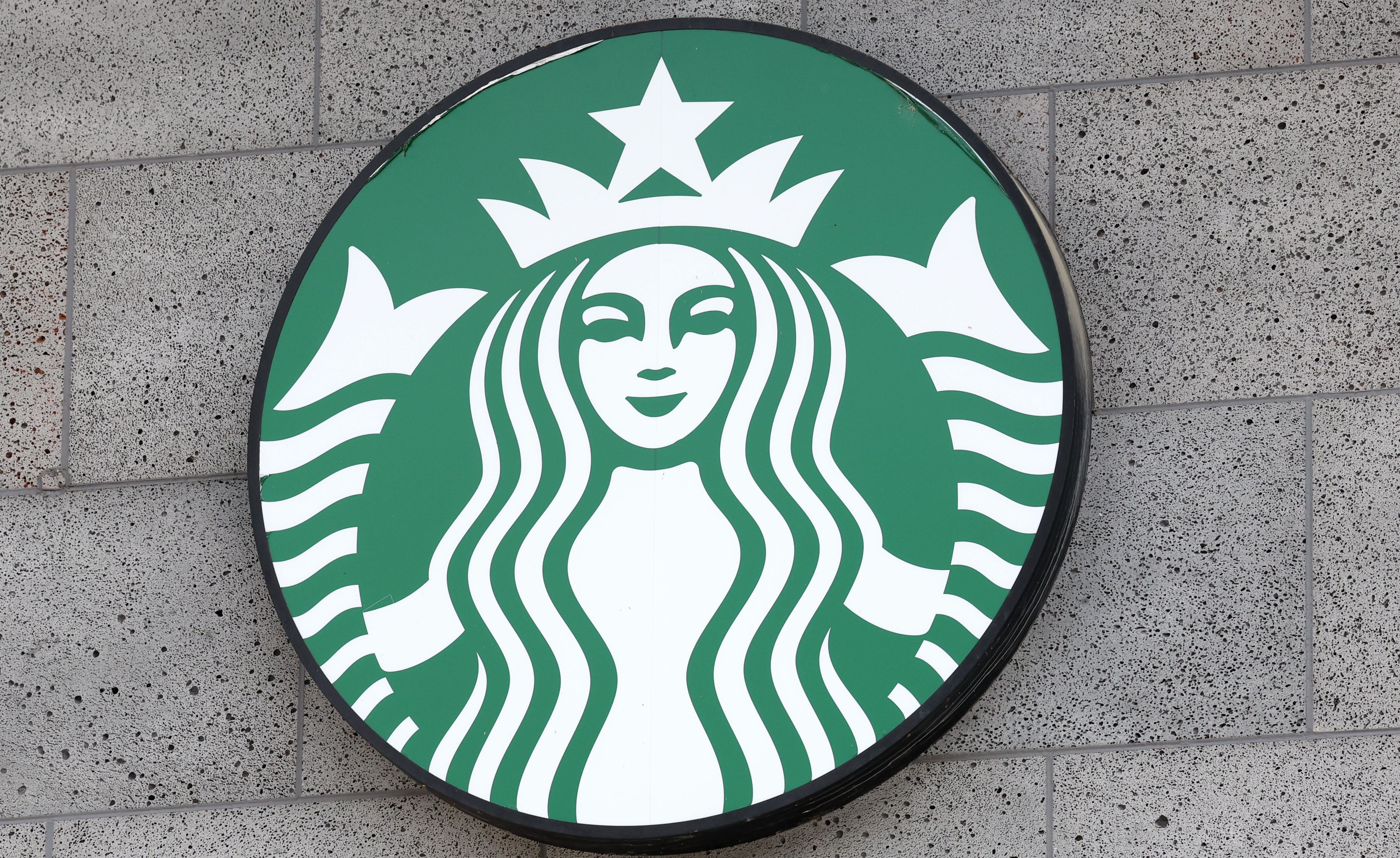 Gangnam police probe Starbucks 'Tank Day' defamation case