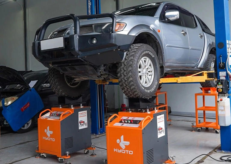 Mobil servis berkala tidak hanya ganti oli, ini yang ikut dicek