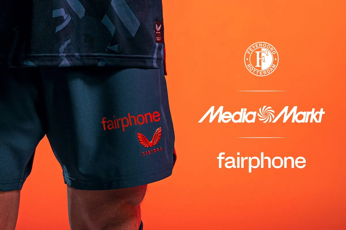 Zo ziet de nieuwe broeksponsor van Feyenoord eruit: Fairphone op tenue