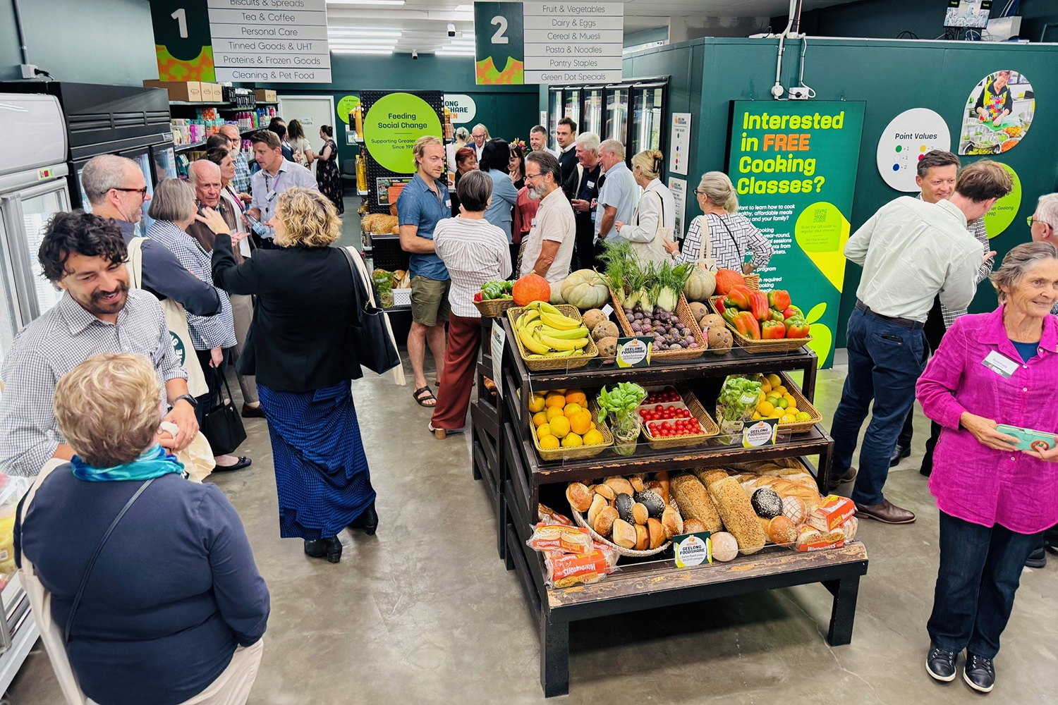 New kind supermarket emerges as Aussies change shopping habits: 'Pay a ...