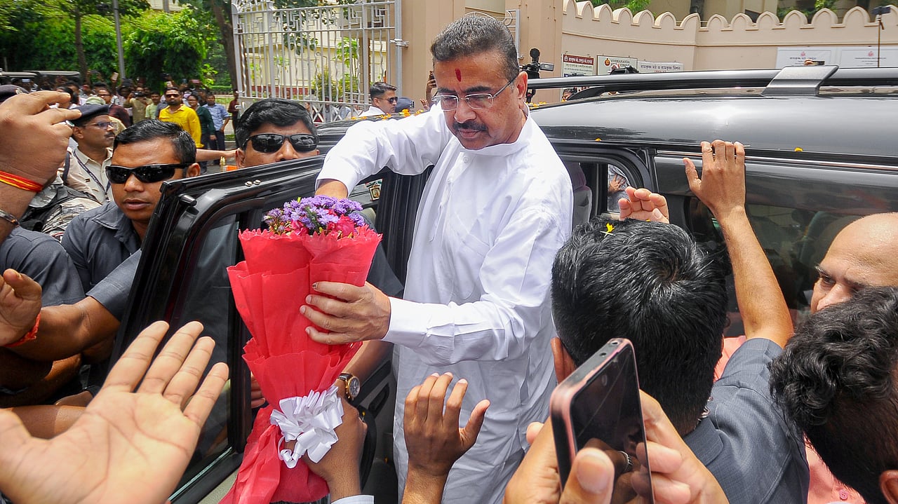 Purulia district officials take bus to attend West Bengal CM's meeting ...